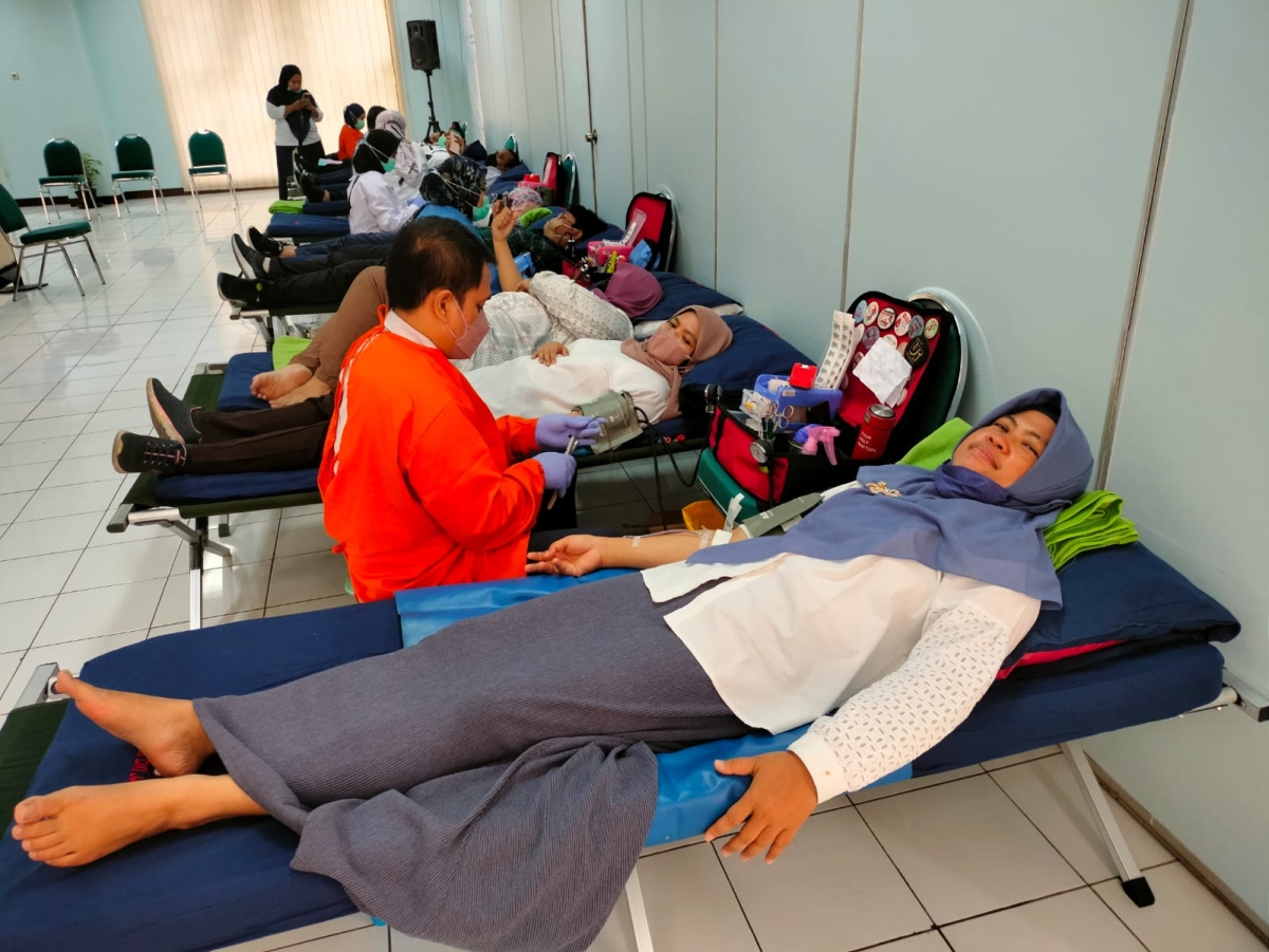 Sehat dan Peduli Sesama dengan kegiatan Donor Darah – Politeknik STIA LAN Jakarta