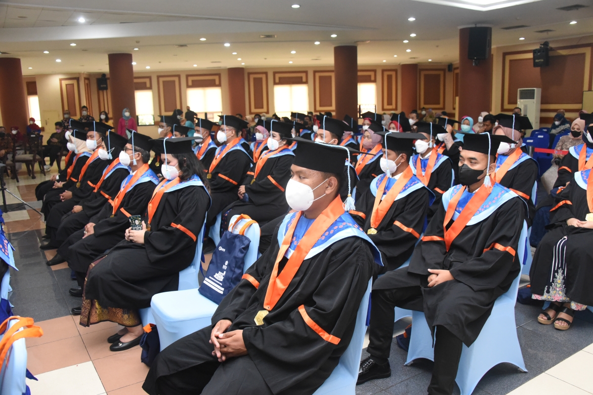 Wisuda Politeknik STIA LAN Jakarta Tahun 2022 – Politeknik STIA LAN Jakarta