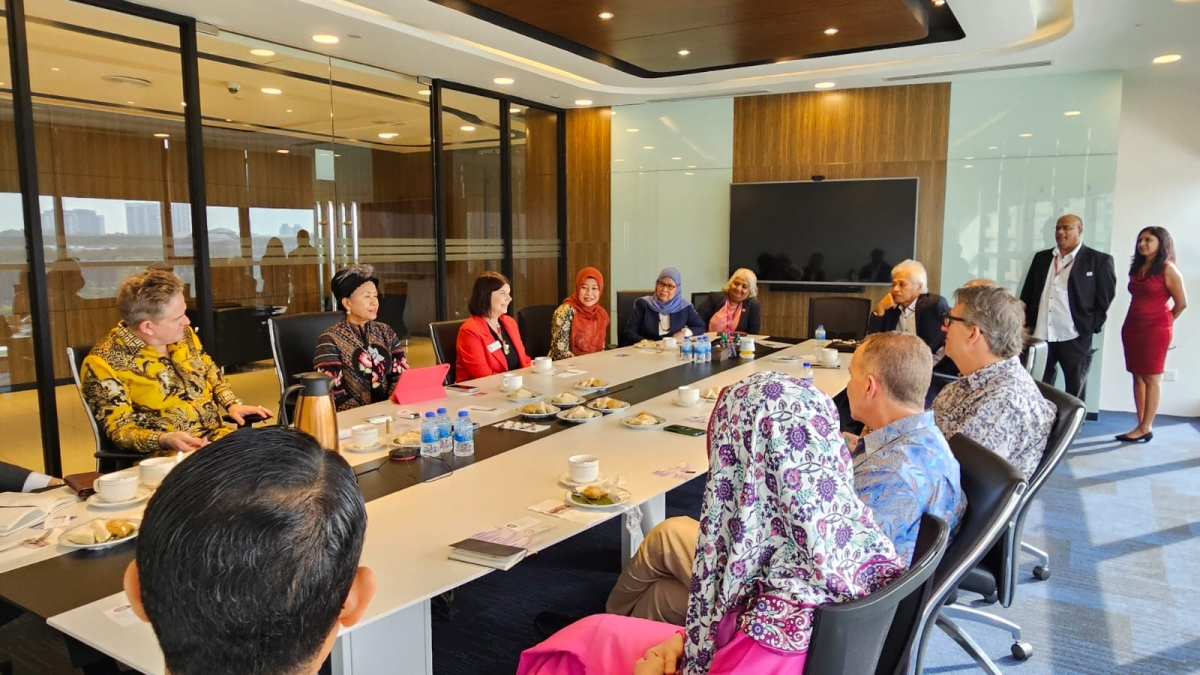 Politeknik STIA LAN Jakarta, Northern Illinois University (NIU) dan ...